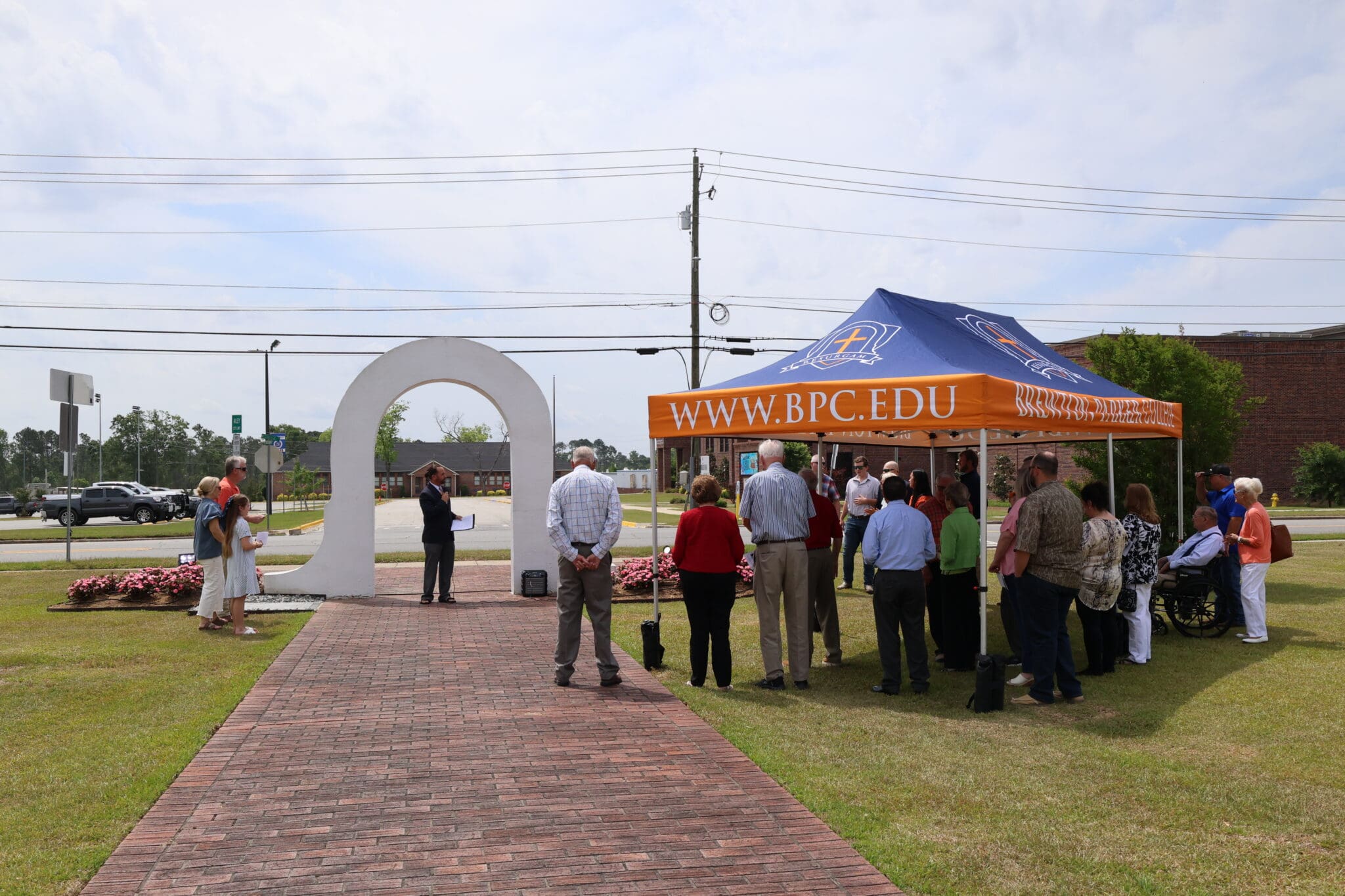 BPC Historic Arch Dedicated to Don and Beverly Thigpen - Brewton-Parker ...